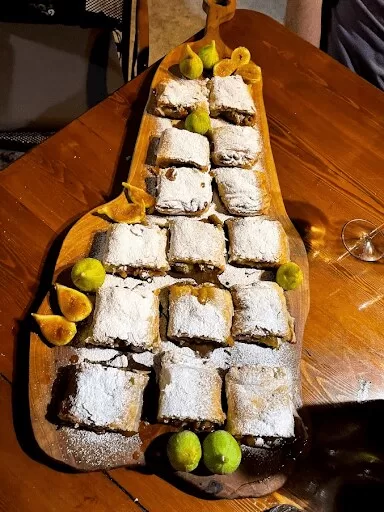 Croatian Peka Dinner in Dubrovnik: A Must Try Feast